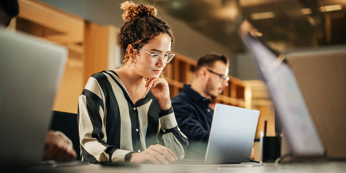 The Benefits of Docking Stations and Shared Workspaces in Classrooms ~ Plugable Technologies