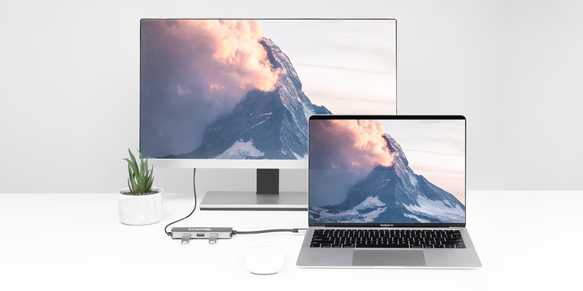 Docks vs. Hubs There is a Difference ~ Plugable Technologies